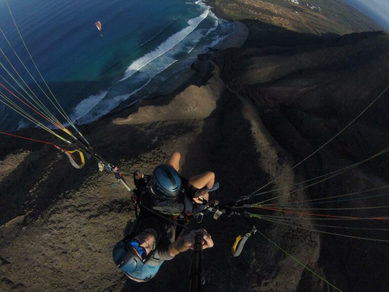 VOLCANO FLY Lanzarote - Tandem-Gleitschirmflüge auf der Lanzarote