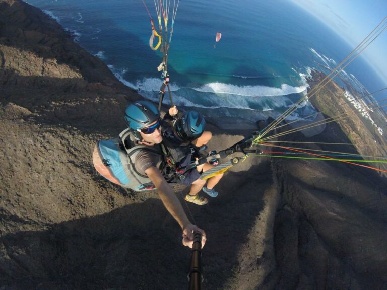 VOLCANO FLY Lanzarote - Tandem-Gleitschirmflüge auf der Lanzarote